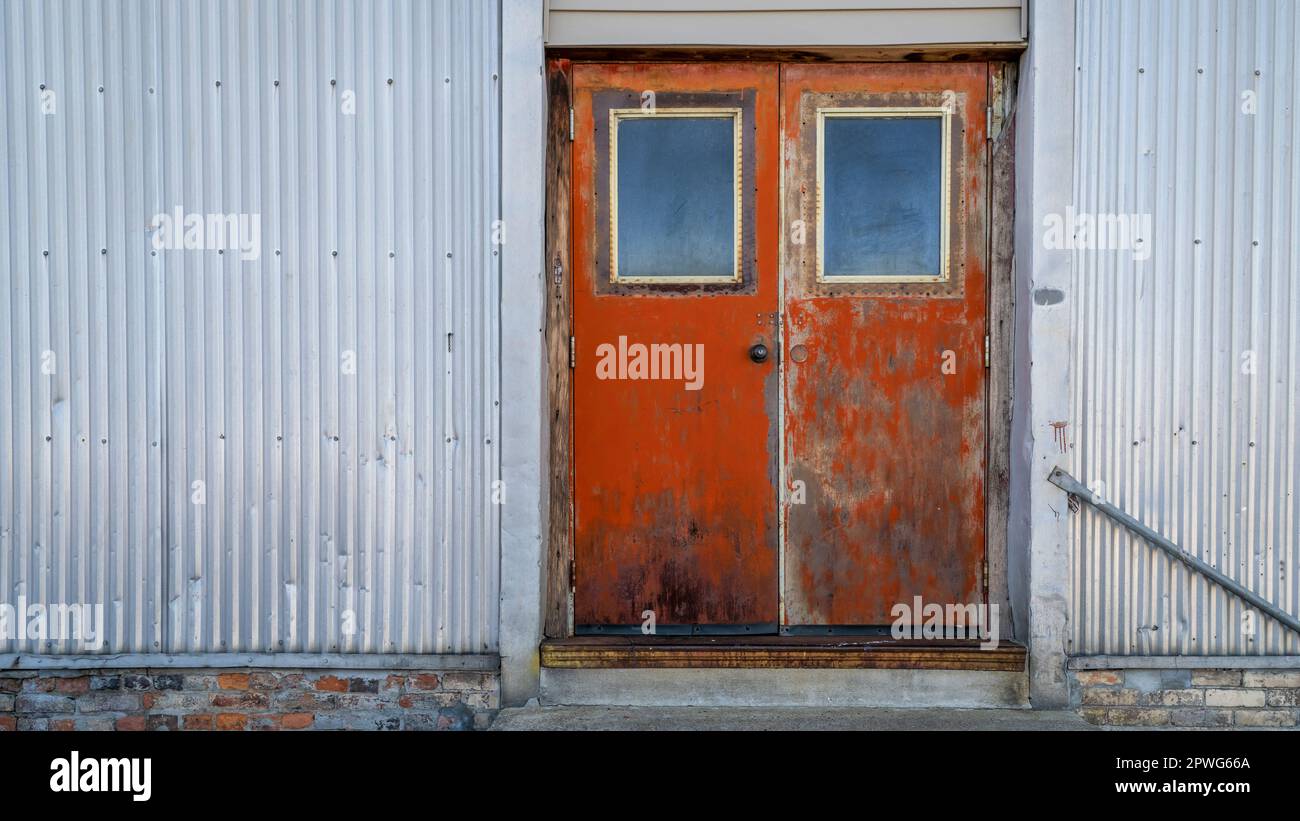 Backdoor hi-res stock photography and images - Alamy