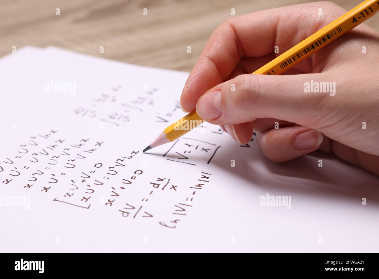 Mathematics writing formulas hi-res stock photography and images - Alamy