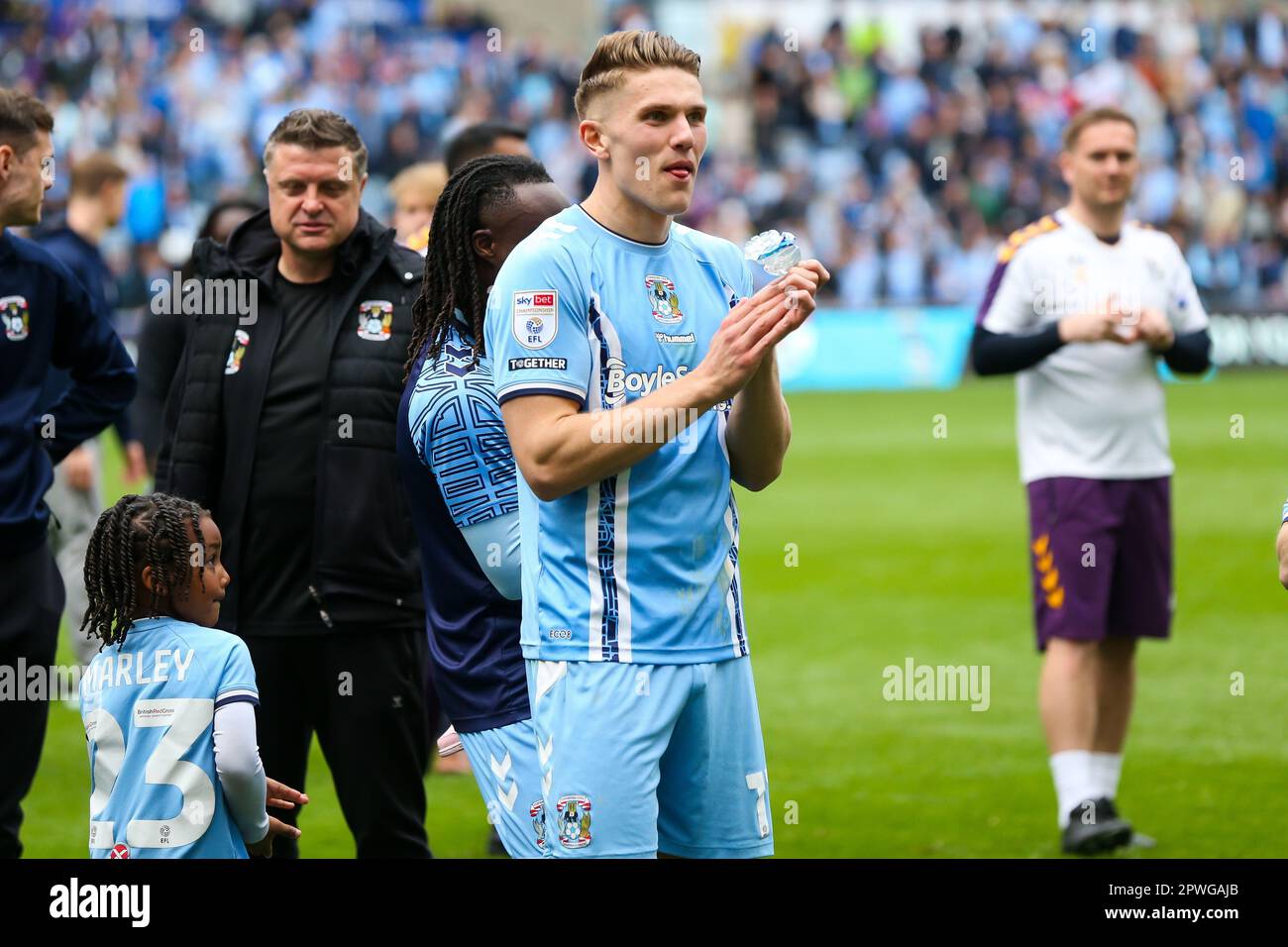 Coventry City's Viktor Gyokeres applauds the fans at the end of the Sky ...