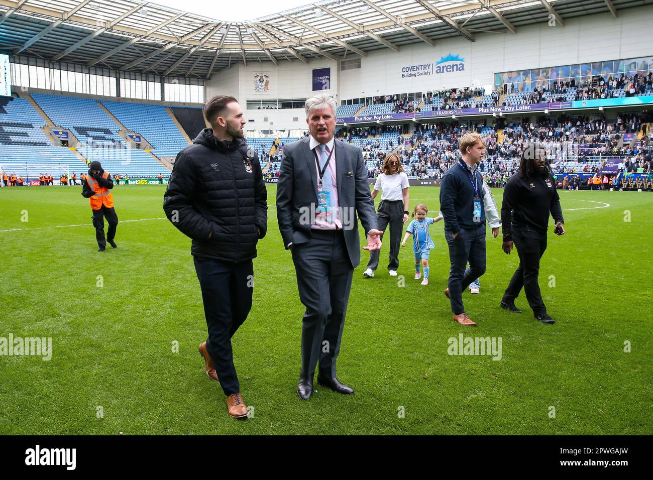 Alex lowe hi-res stock photography and images - Alamy