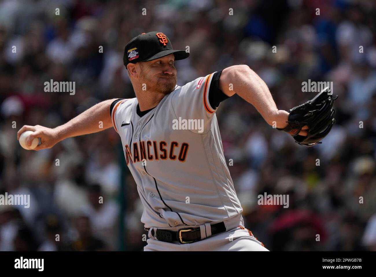 San Francisco Giants starting pitcher Alex Cobb works against a San ...