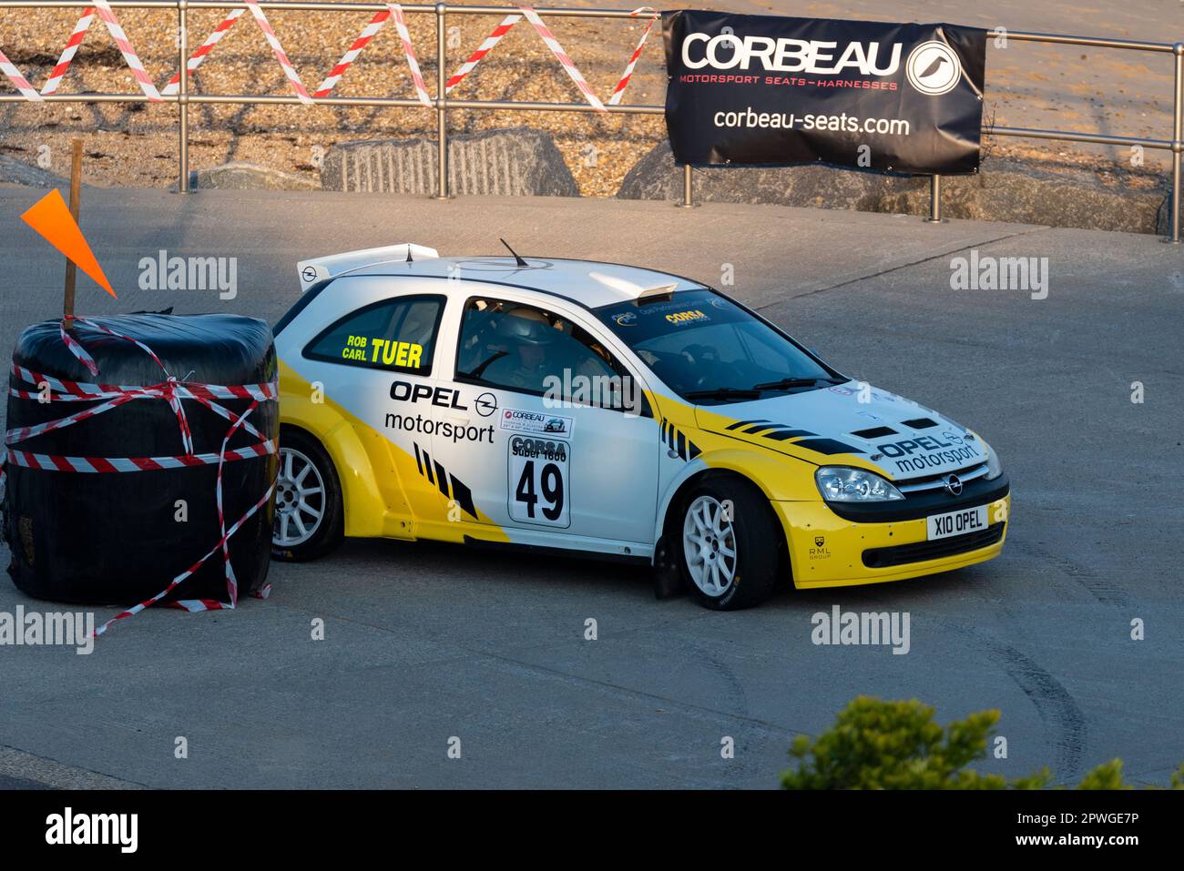 Robin tuer hi-res stock photography and images - Alamy