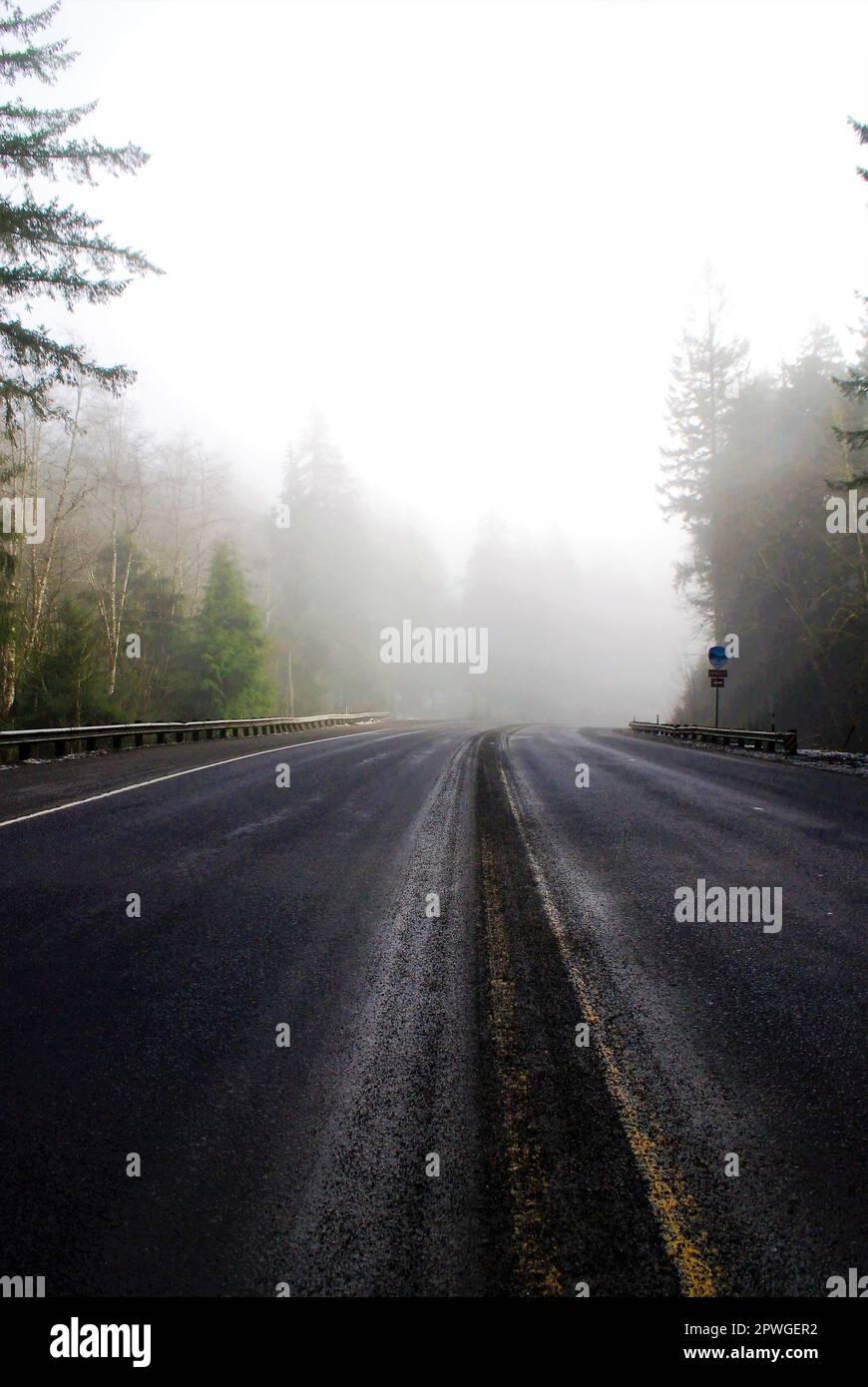 Oregon road guardrail hi-res stock photography and images - Alamy