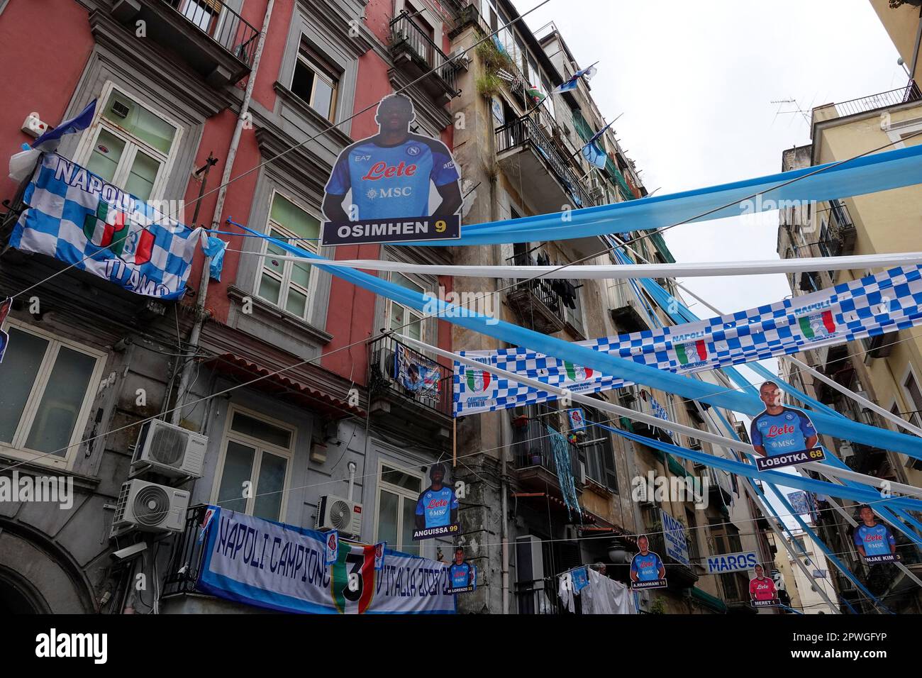 Shapes banners hi-res stock photography and images - Alamy