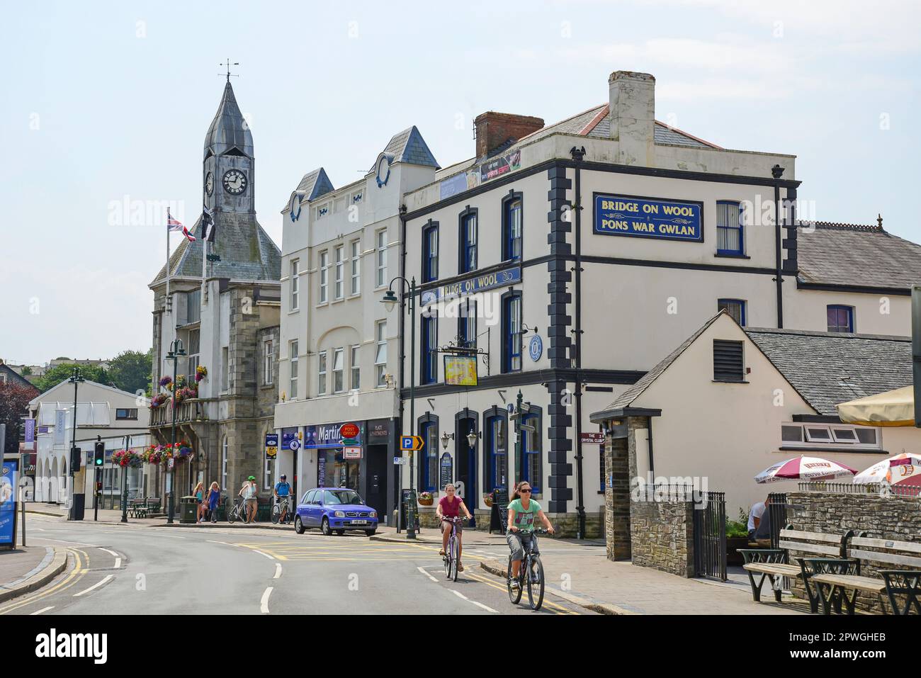 Bridge on Wool Hotel and Clock Tower, The Platt, Wadebridge, Cornwall ...