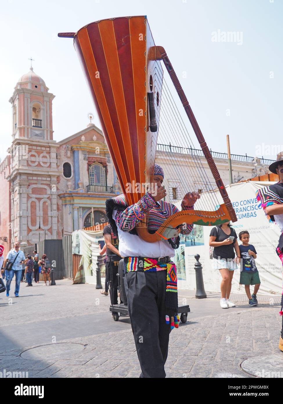 Lima, Peru. 30th Apr, 2023. Andean indigenous musician playing his harp ...
