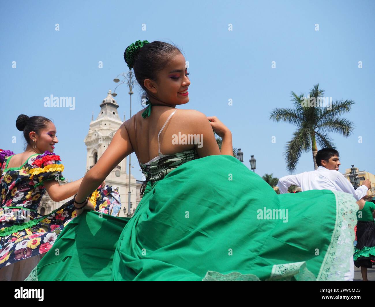 Lima, Peru. 30th Apr, 2023. Creole woman in traditional costume ...
