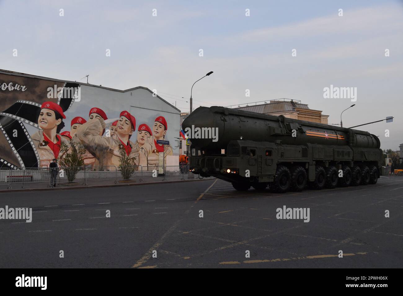 'Moscow. Mobile launcher of the strategic complex RS-24 'Yars' during ...