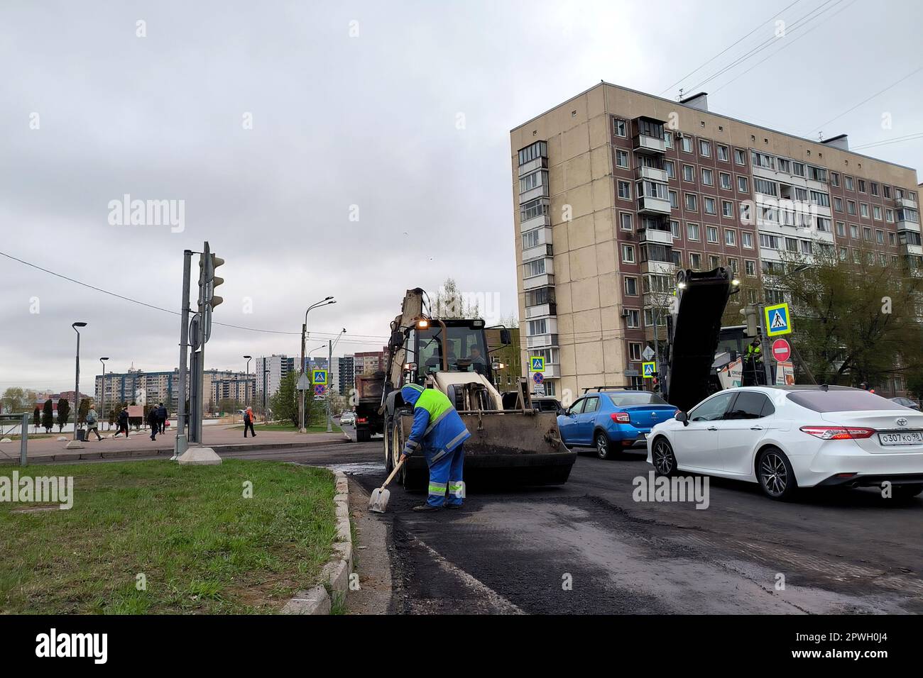 Russian Federation. Saint-Petersburg. Spring. Road repairs, Korolev ...