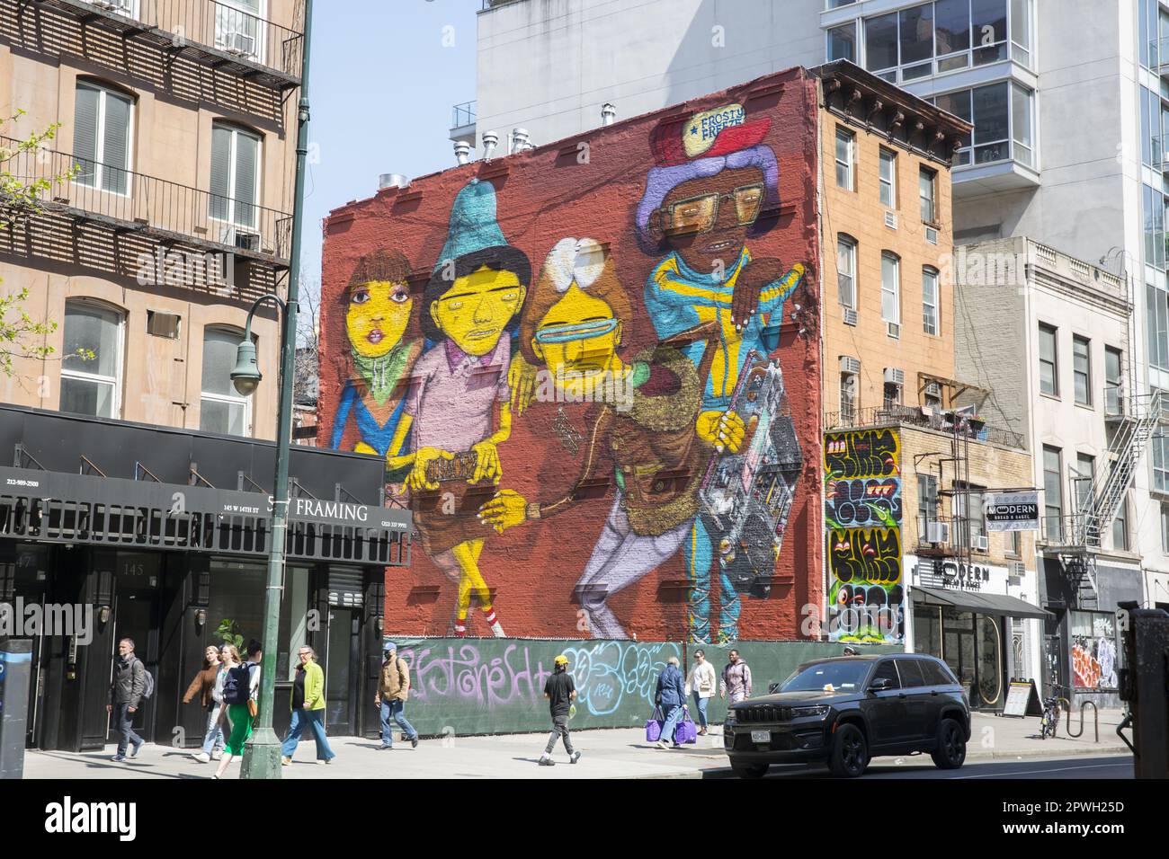 Mural on the side of a building along West 14th Street in Manhattan ...