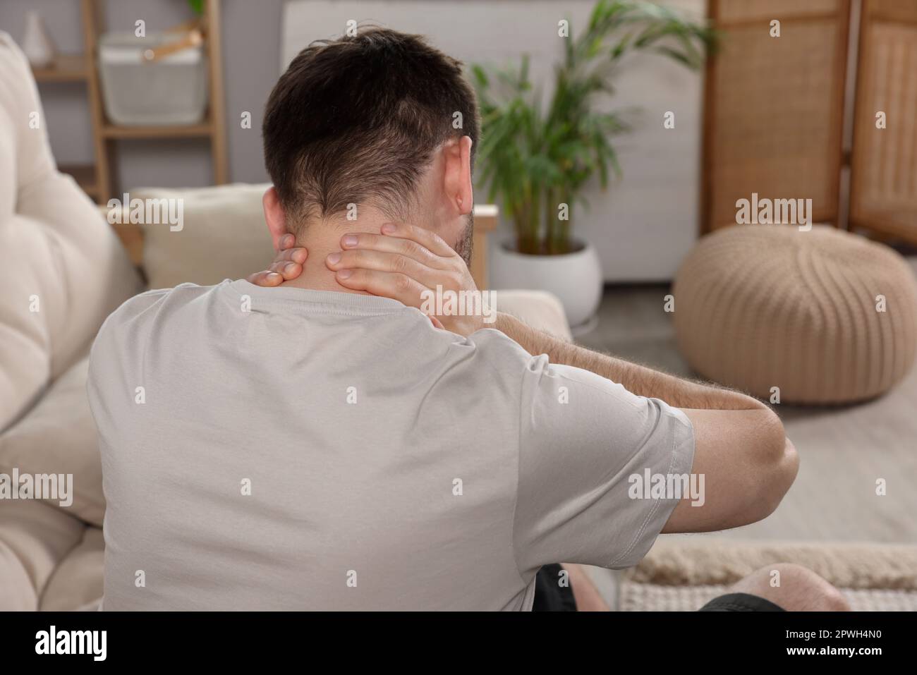 Living room back view hi-res stock photography and images - Alamy