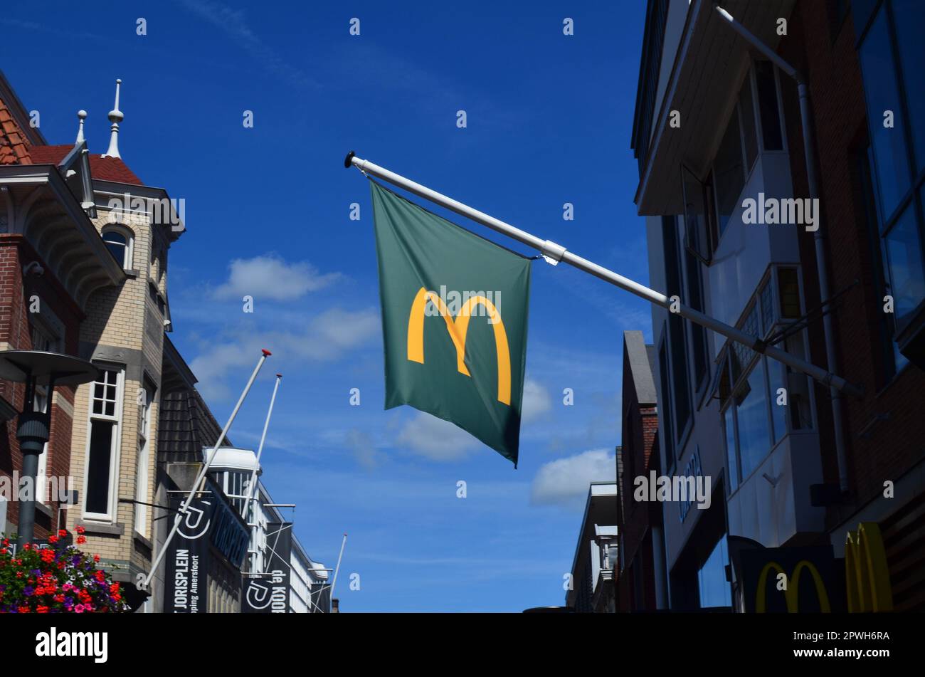 Mcdonalds flag hi-res stock photography and images - Alamy