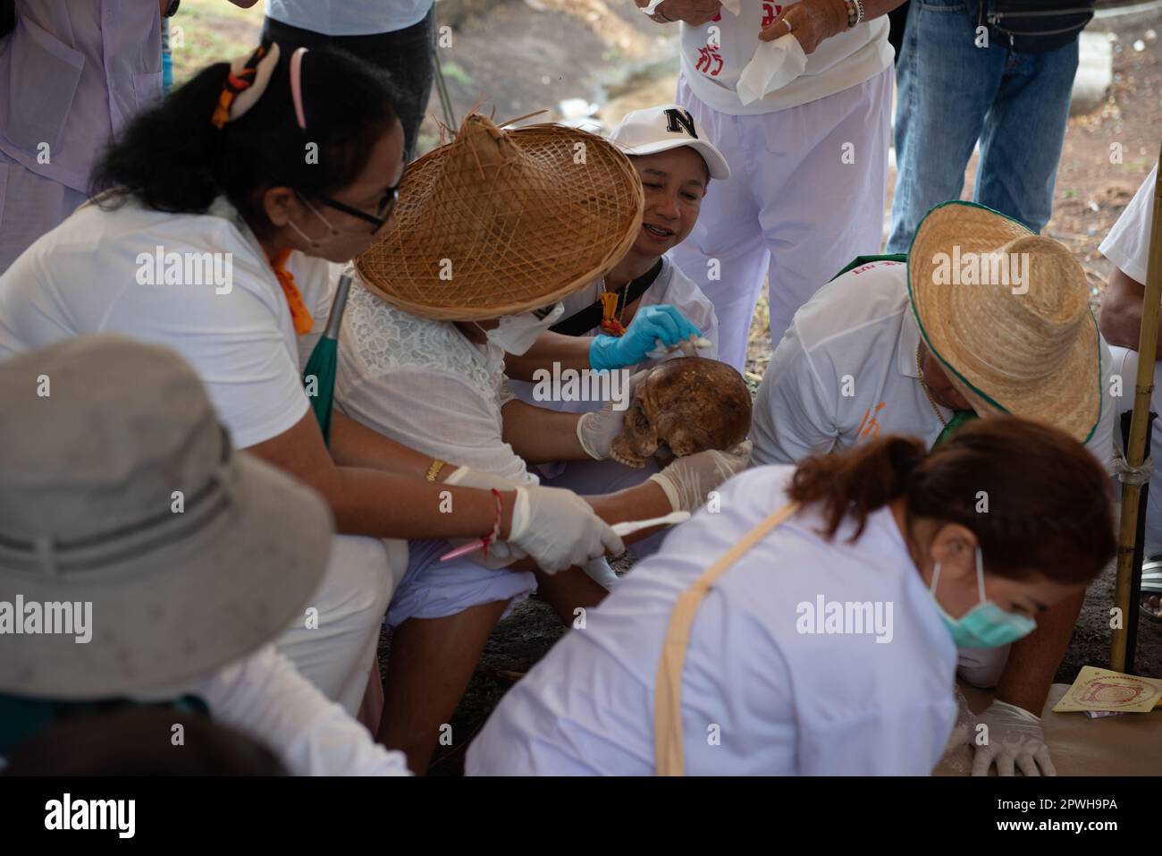 Saraburi, Thailand. 30th Apr, 2023. Volunteers clean human skeletons ...