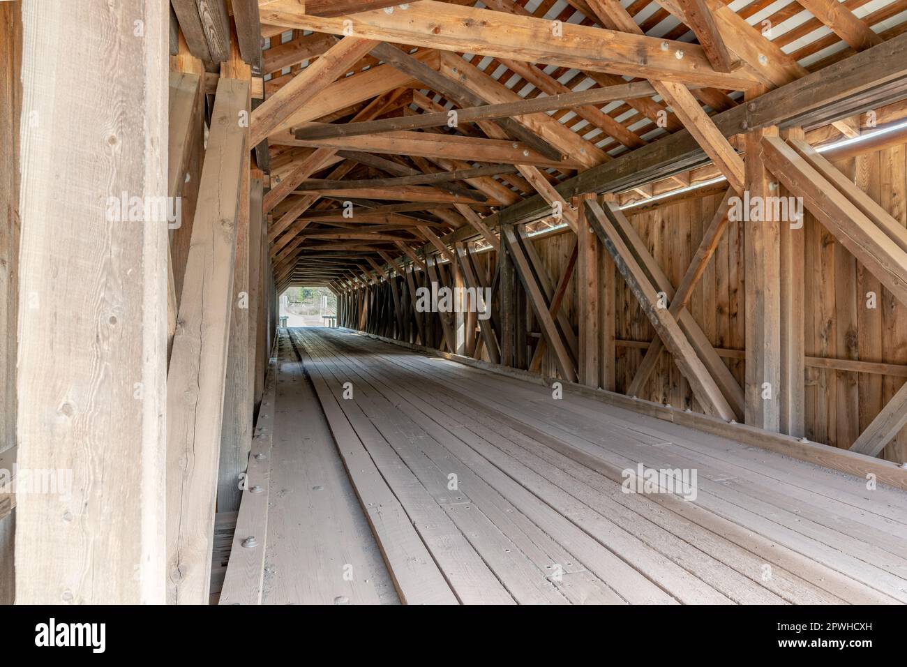 Historic Hamden timber covered bridge in the Hamlet of Hamden, Delaware ...