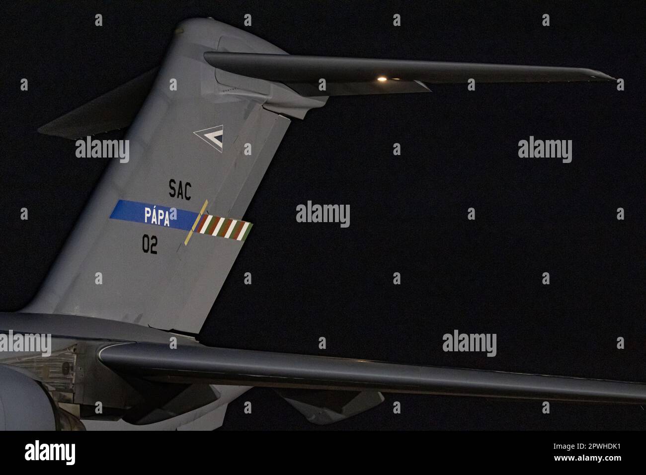 The C-17 "Globemaster III" of the Strategic Airlift Wing's heavy ...