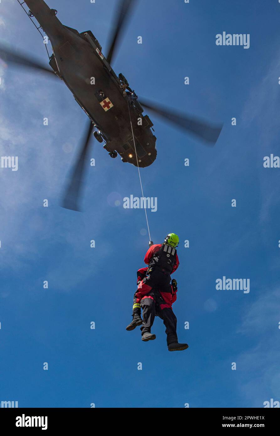 National fire department dive hi-res stock photography and images - Alamy