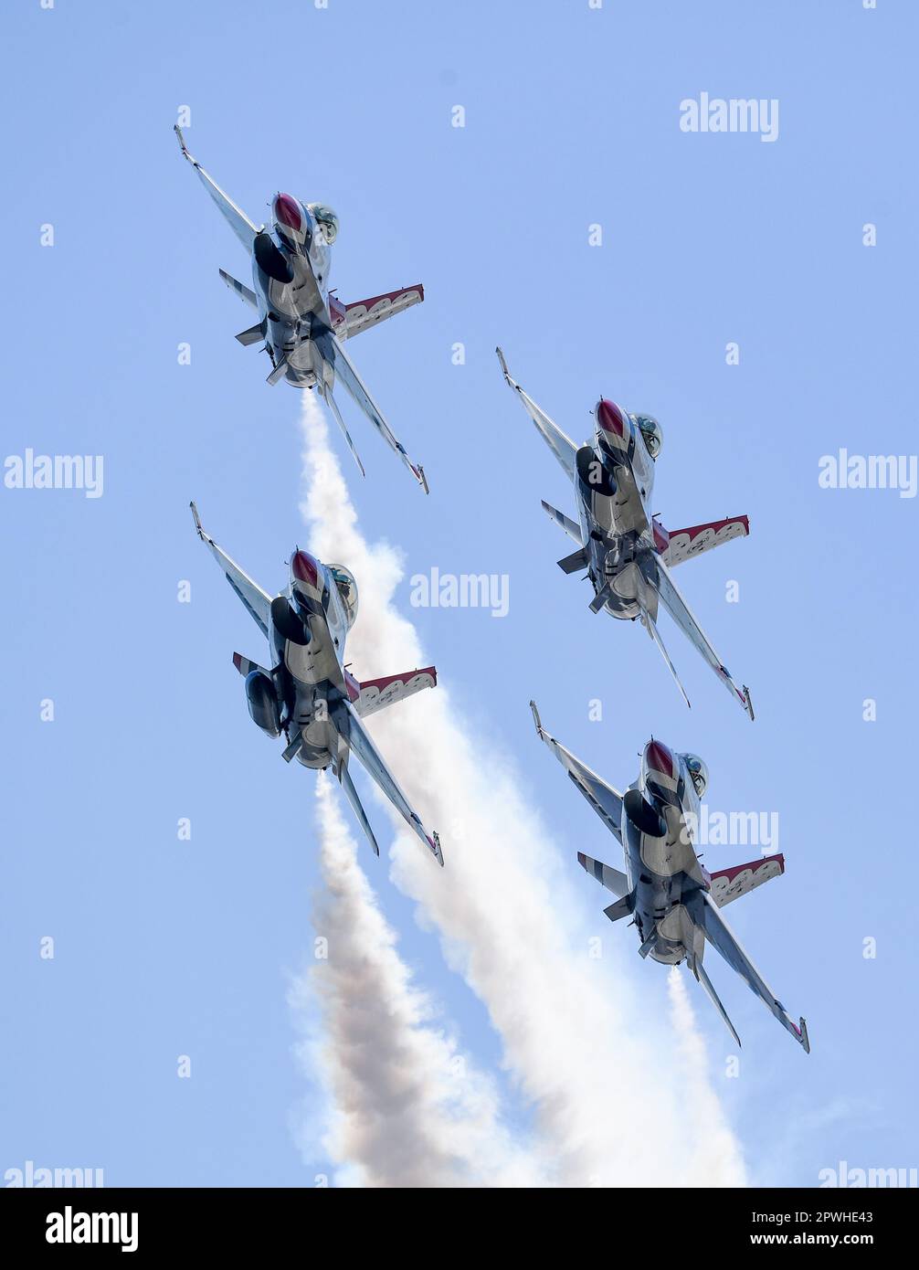 The Thunderbirds fly in diamond formation during a practice session for ...