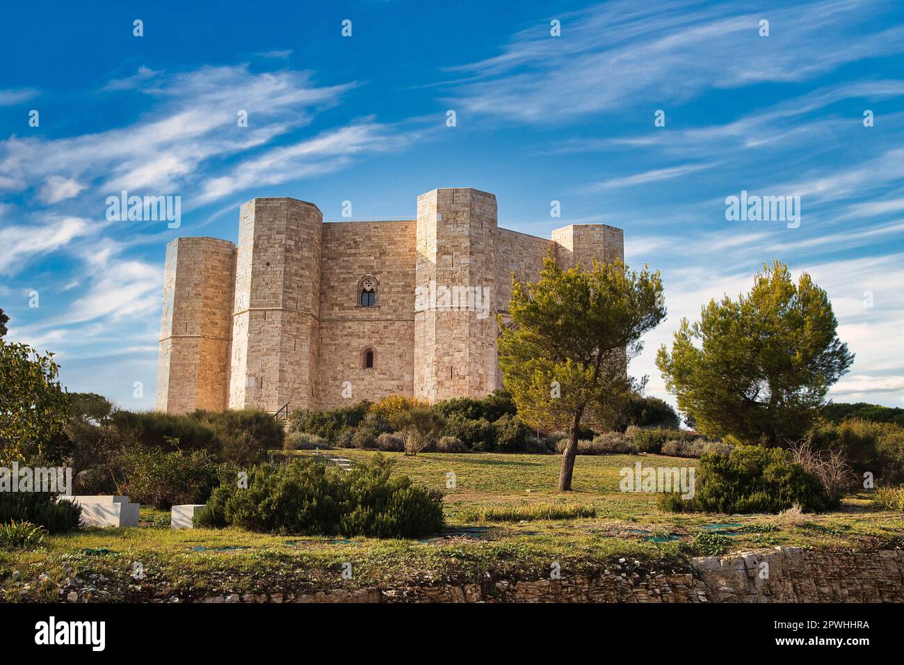 Castel del Monte Castle, Hohenstaufen Emperor Frederick II, UNESCO ...