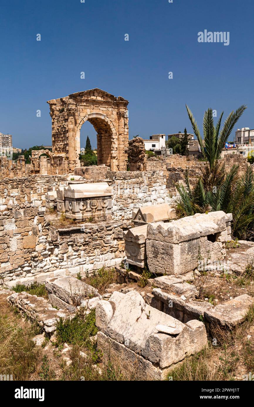 Necropolis and Roman triumph arch, sarcophagus, at Tyre main land, Tyre ...