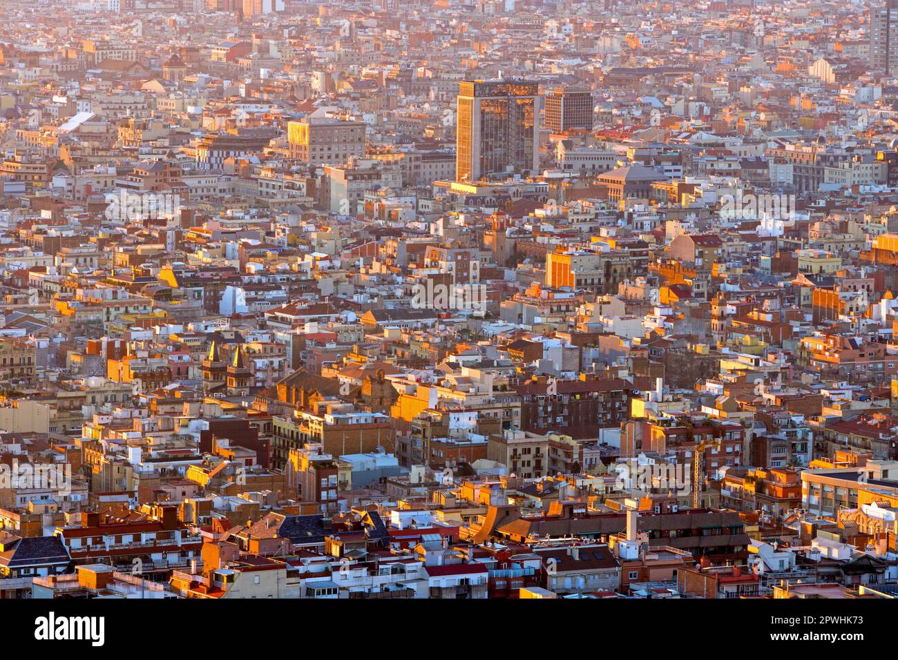 Dawn over the rooftops hi-res stock photography and images - Alamy