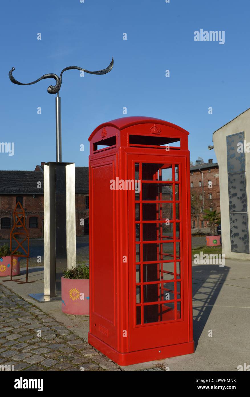 Berlin telephone box hi-res stock photography and images - Alamy