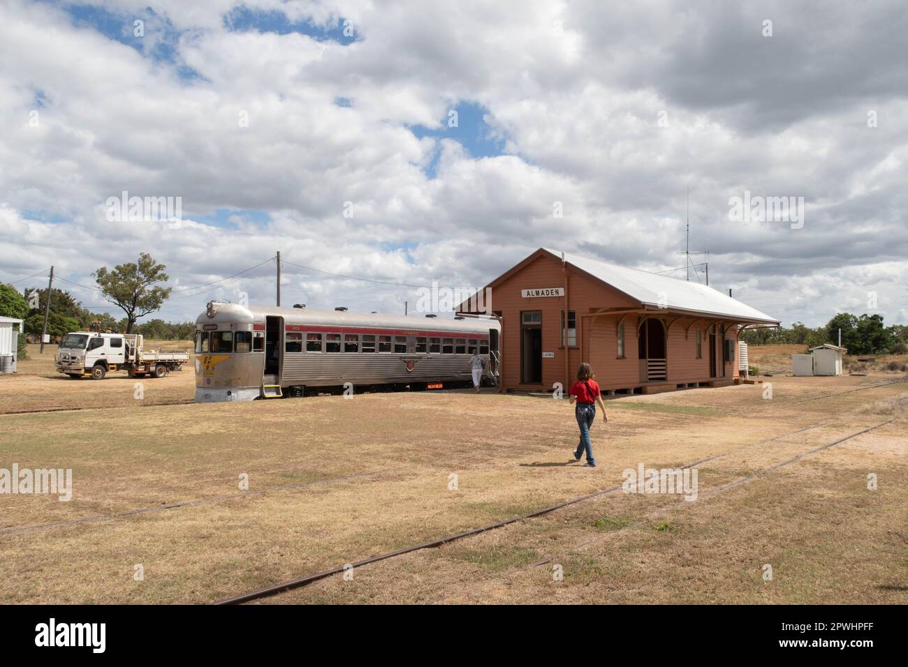 Savannah Lander Train stopped at Almaden Station, near Chillagoe ...