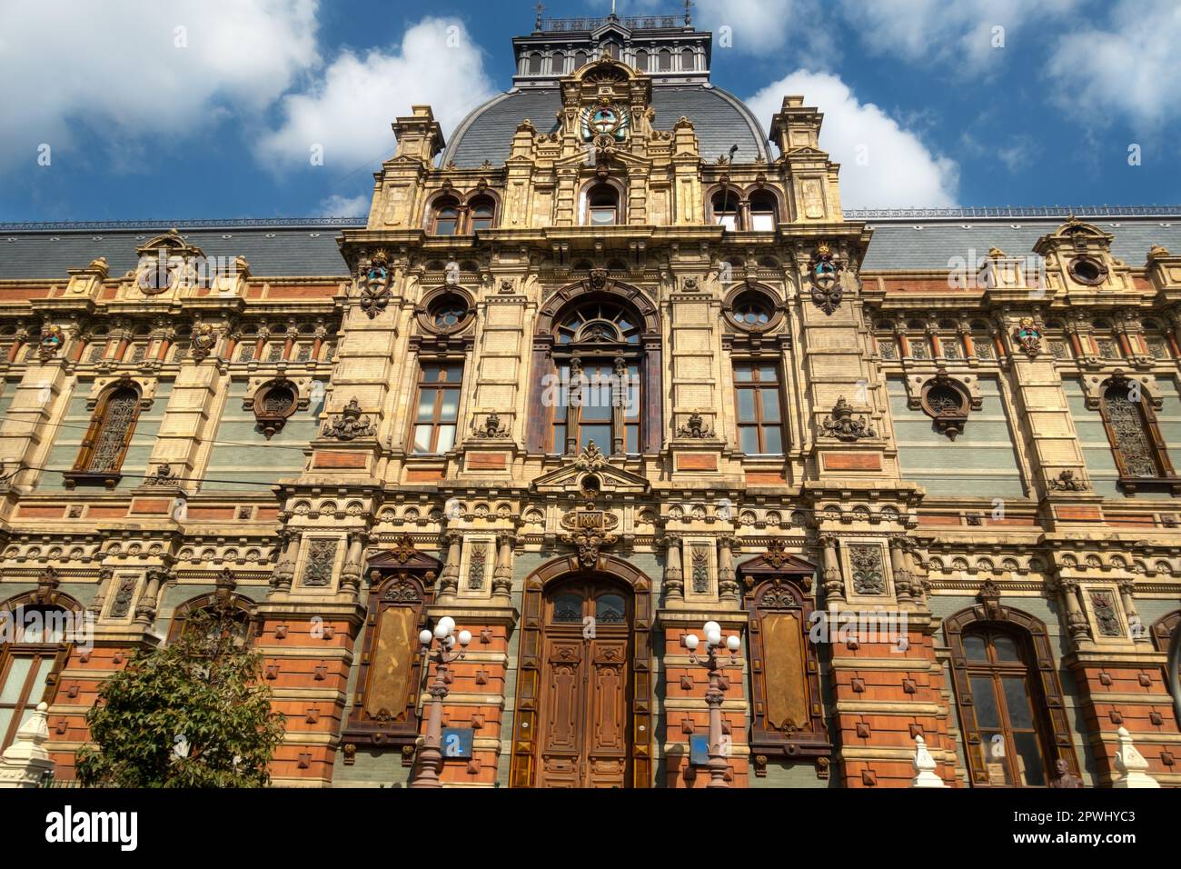 The Palace of Running Waters (Museo del Agua y de la Historia Sanitaria ...