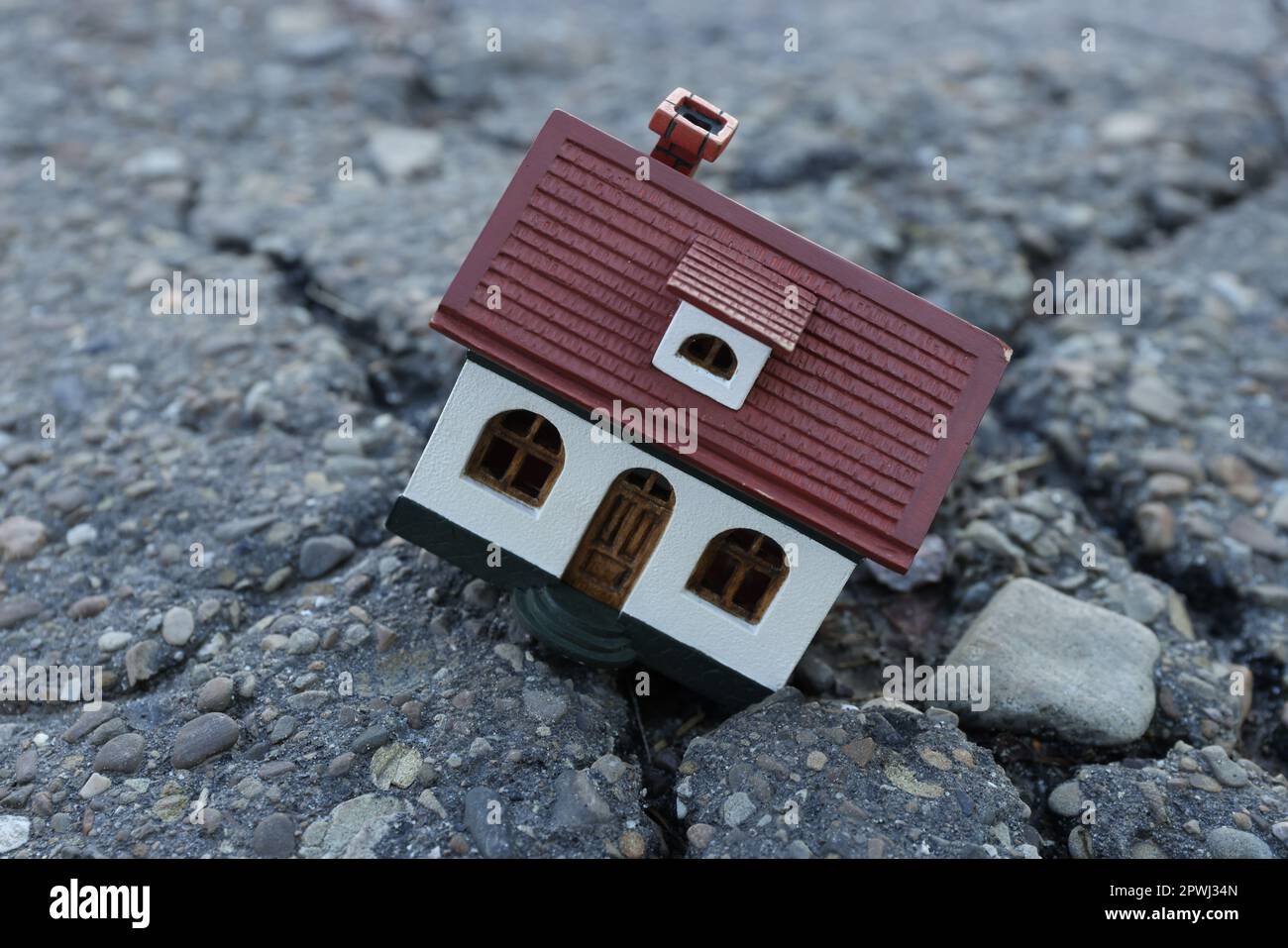 Earthquake fissure in road hi-res stock photography and images - Alamy