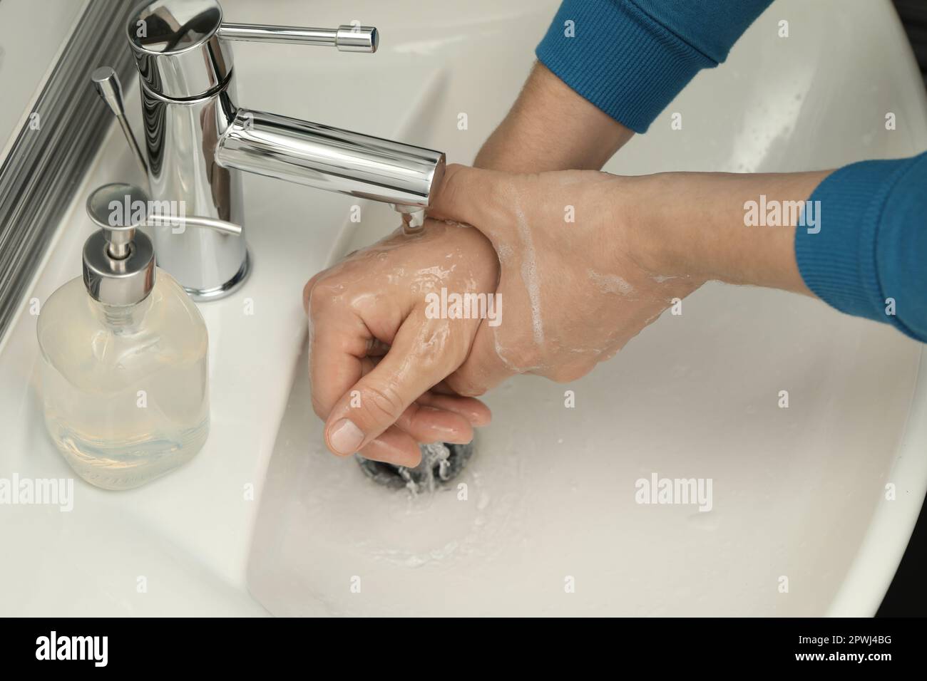 Rinse off hands hi-res stock photography and images - Alamy