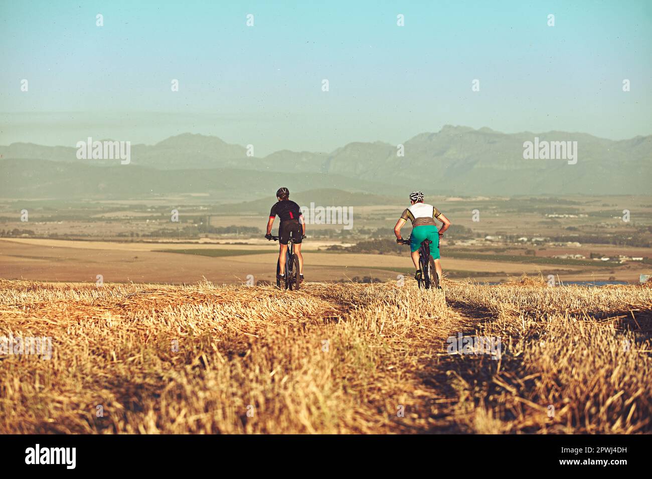 Two male friends enjoying cycling hi-res stock photography and images ...