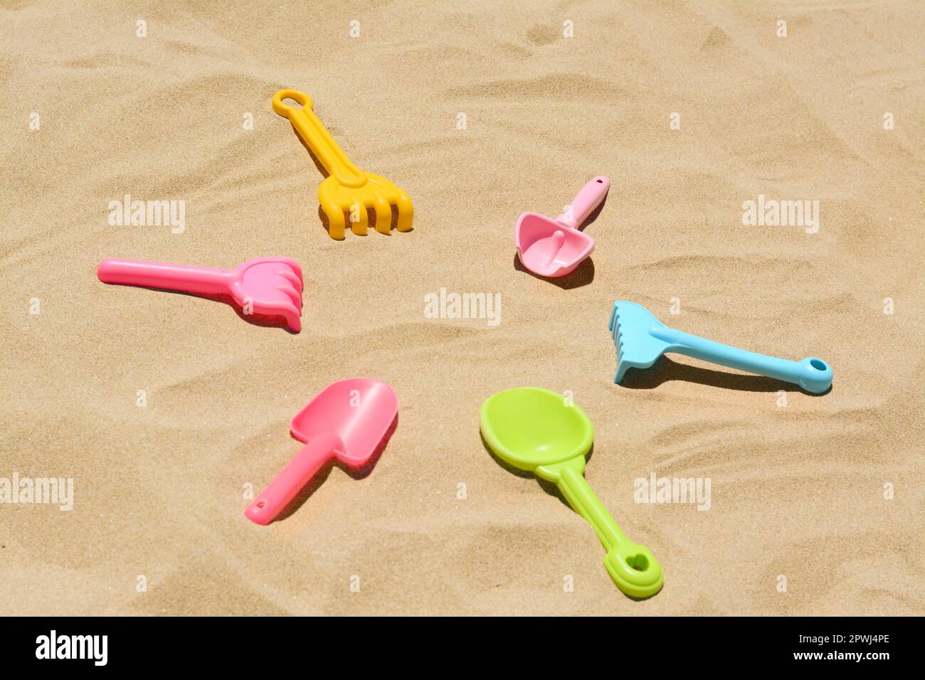 Rakes and shovels hi-res stock photography and images - Alamy