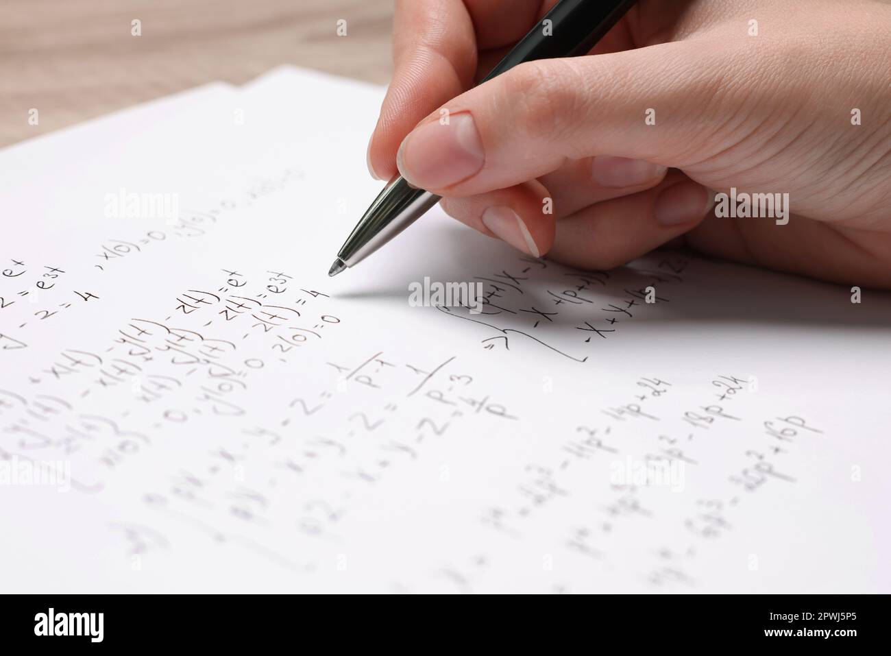 Mathematics writing formulas hi-res stock photography and images - Alamy