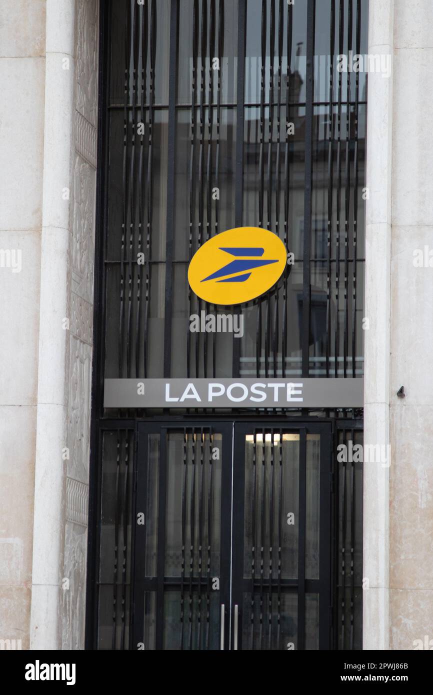 lyon , Aura France - 04 24 2023 : La Poste logo text and brand sign ...