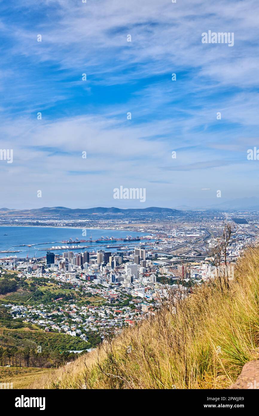 Landscape view of the city of Cape Town in South Africa. Beautiful ...