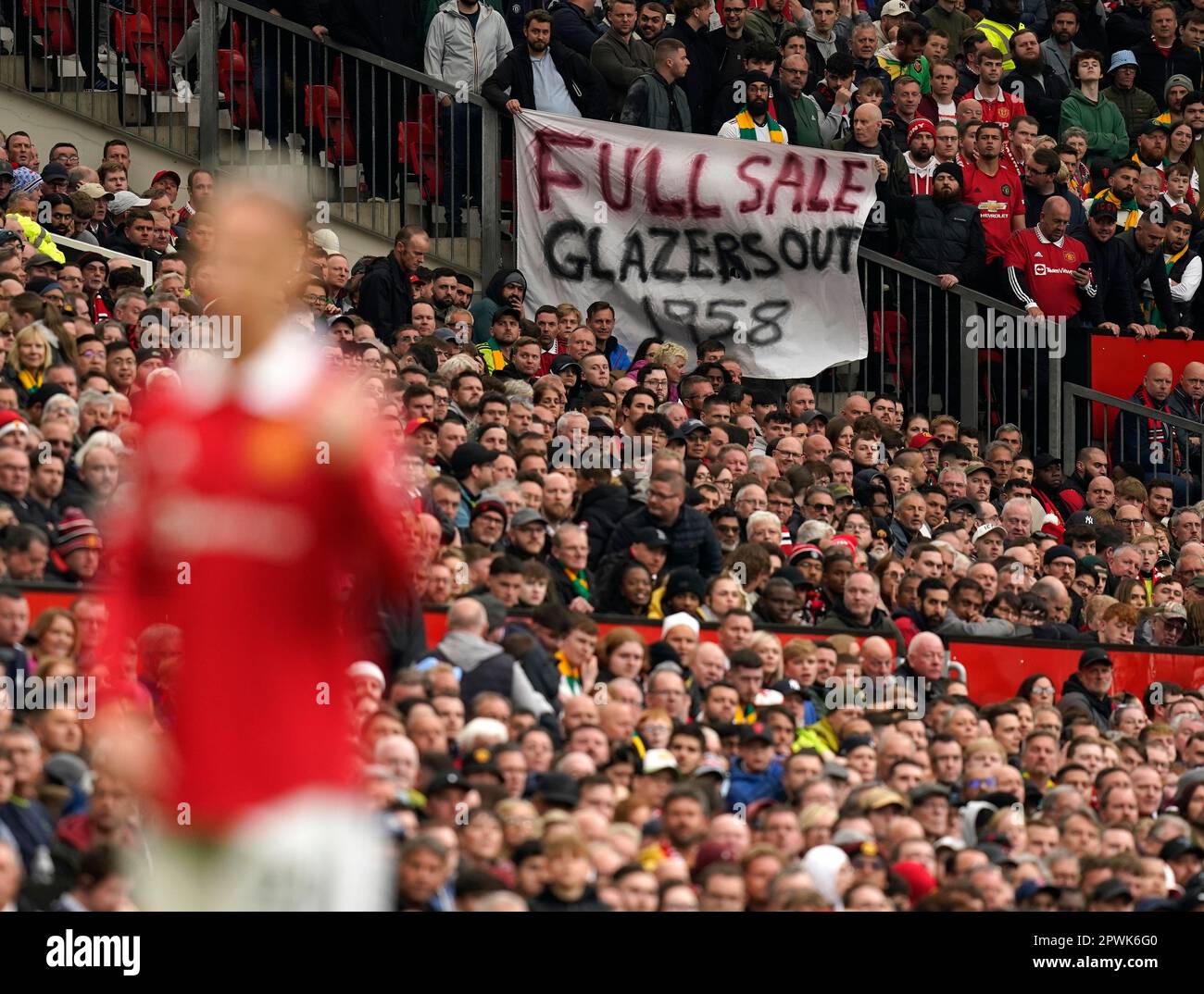 Manchester united old trafford banner hi-res stock photography and ...