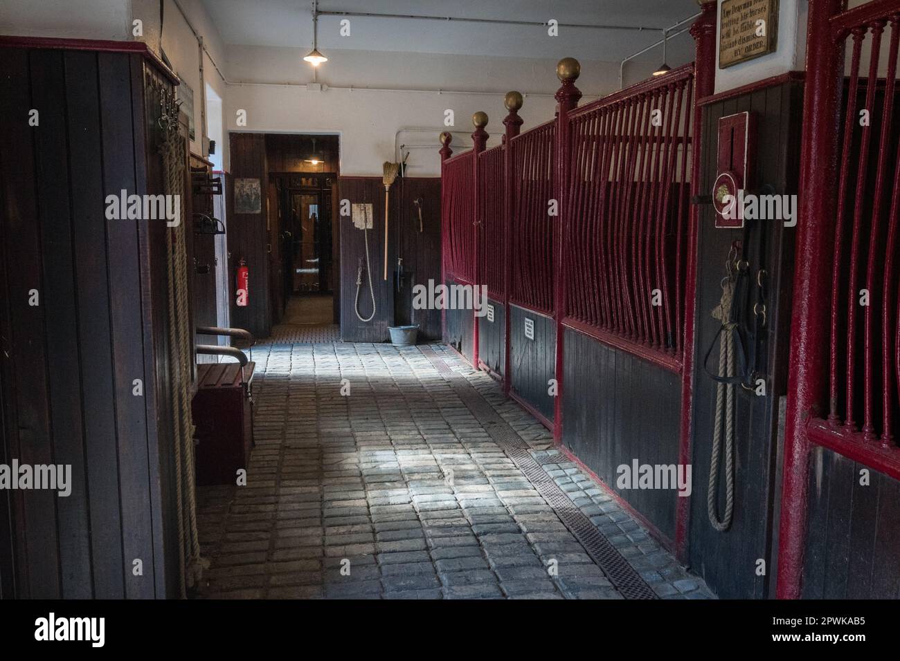 Old stables hi-res stock photography and images - Alamy