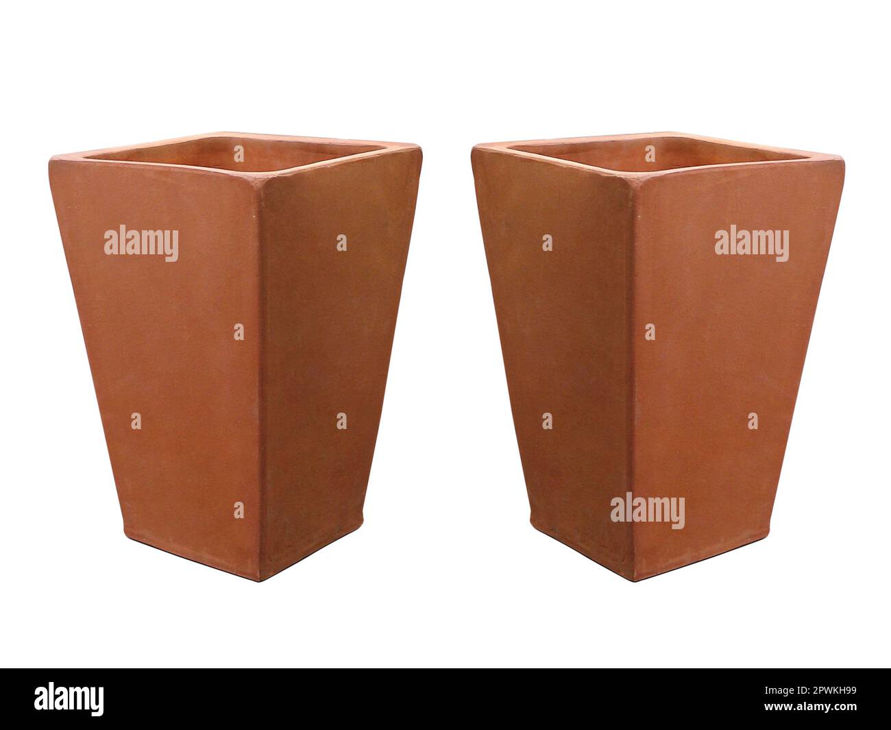 Empty clay plant pot isolated on white background Stock Photo - Alamy