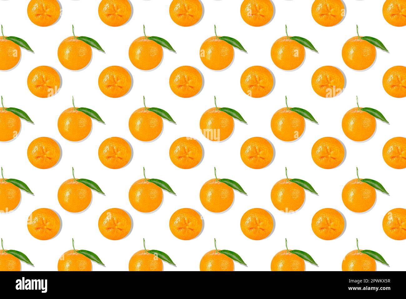 Seamless pattern. Raw tangerine fruits isolated on white background ...