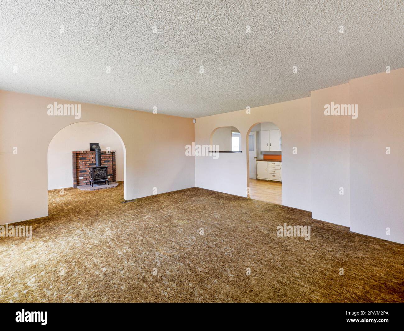 Modern residential empty living room interior Stock Photo - Alamy