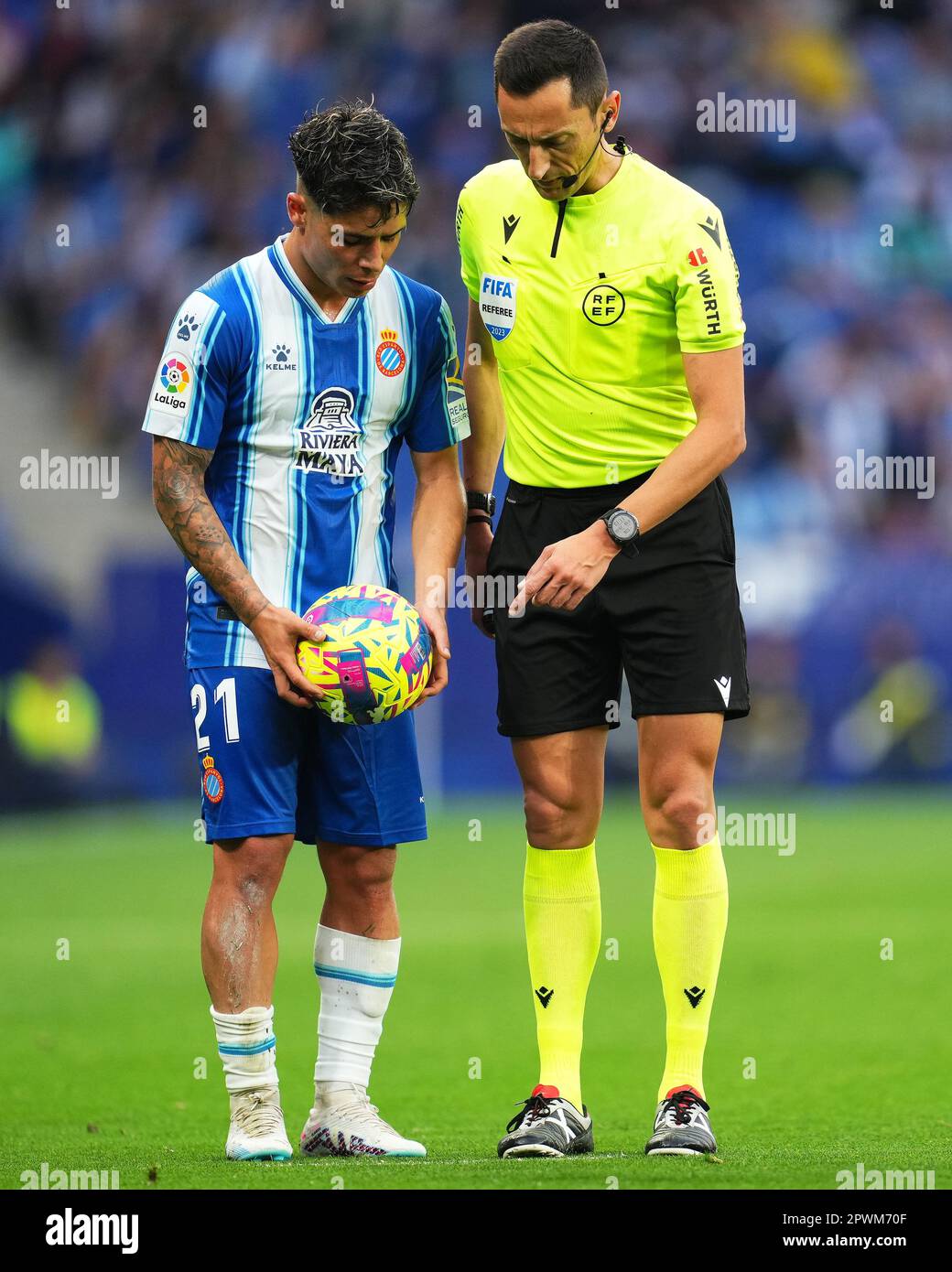 Nico Melamed of RCD Espanyol and the referee Jose Maria Sanchez ...