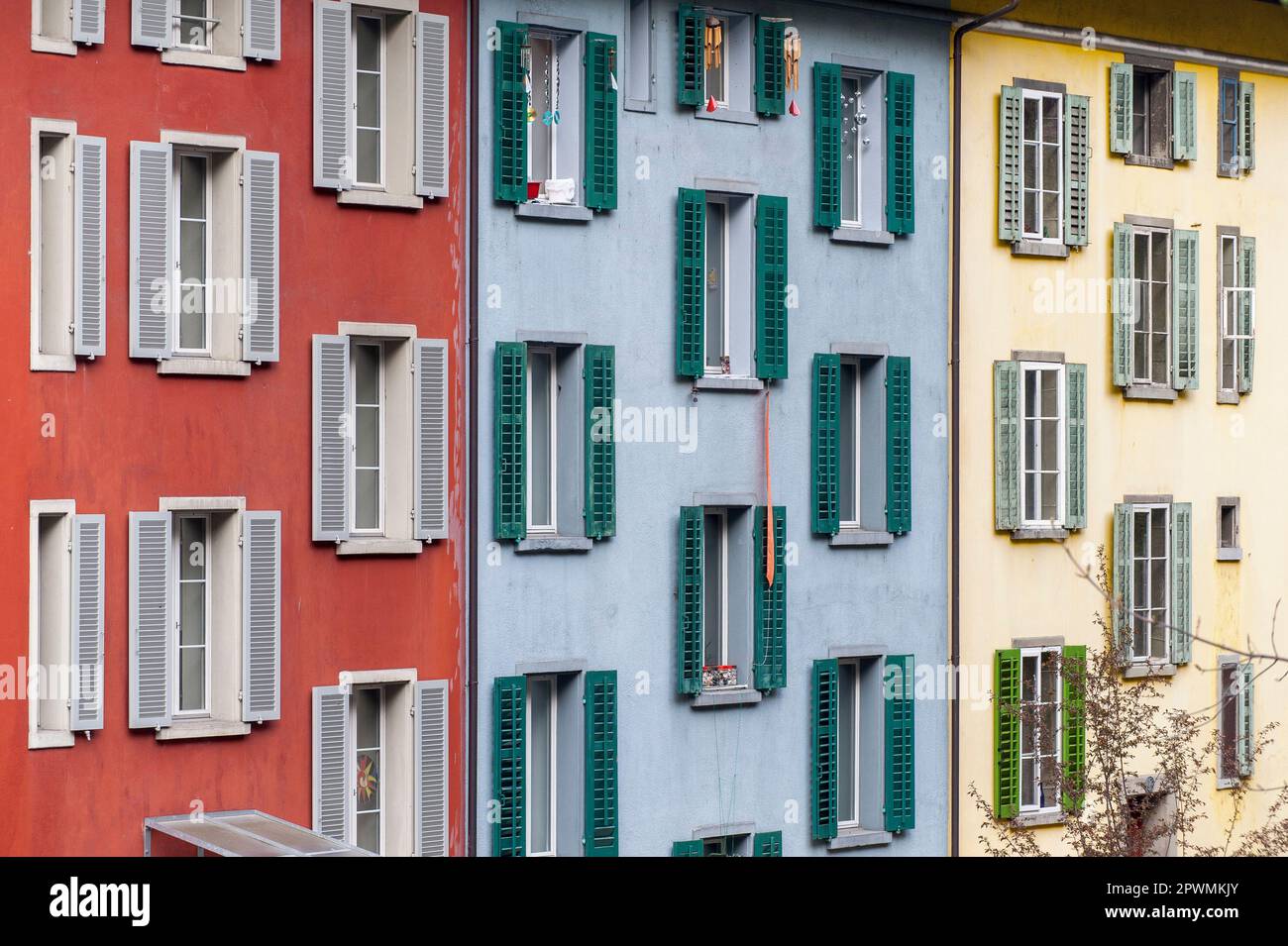 Flapping shutters hi-res stock photography and images - Alamy