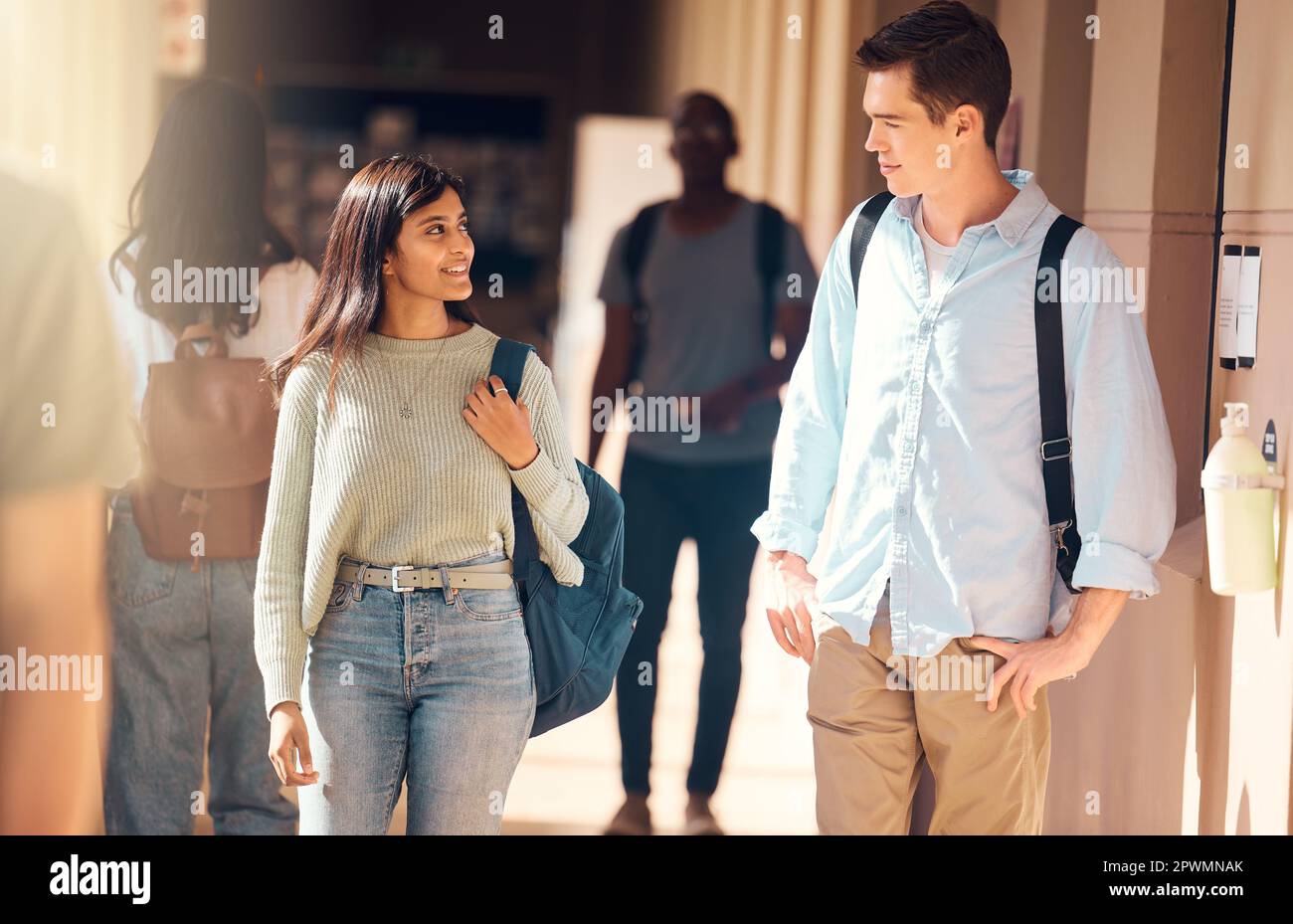 Students school hallway walking hi-res stock photography and images - Alamy