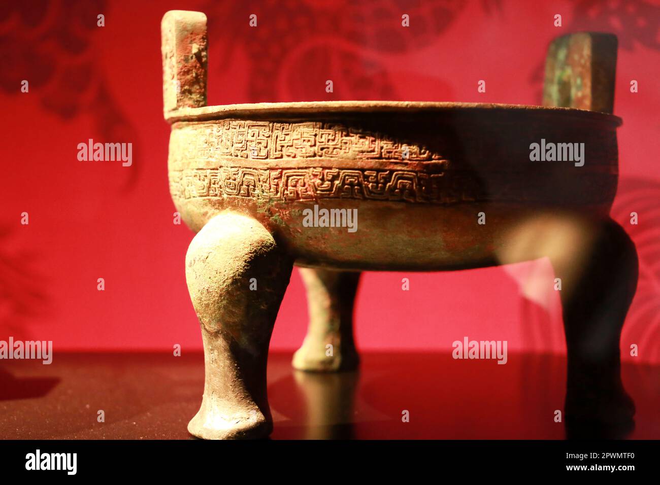 Alicante, Spain- April 14, 2023: Ding cooking vessel with pigments at ...