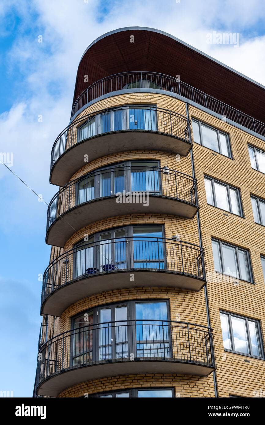Rounded corner windows hi-res stock photography and images - Alamy