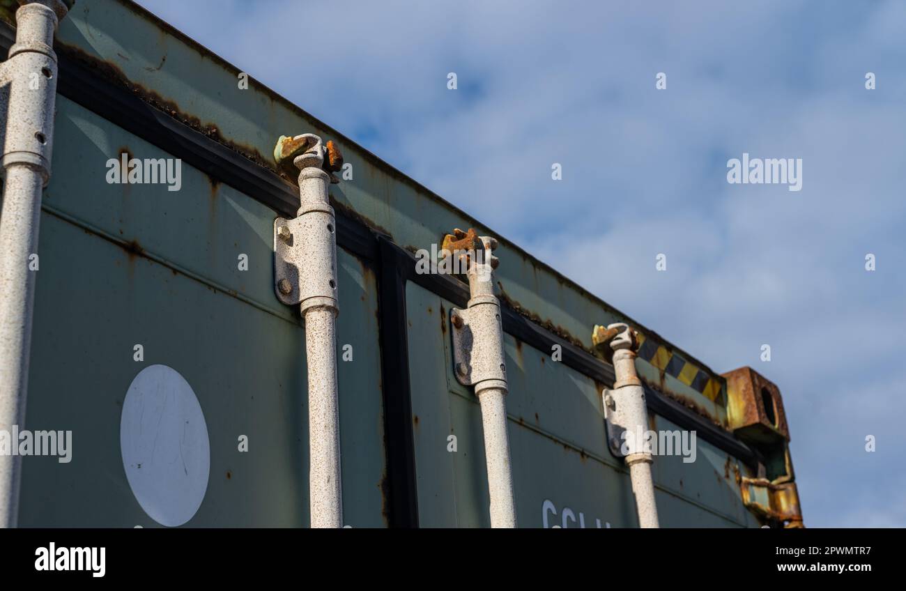 Shipping container hardware hi-res stock photography and images - Alamy