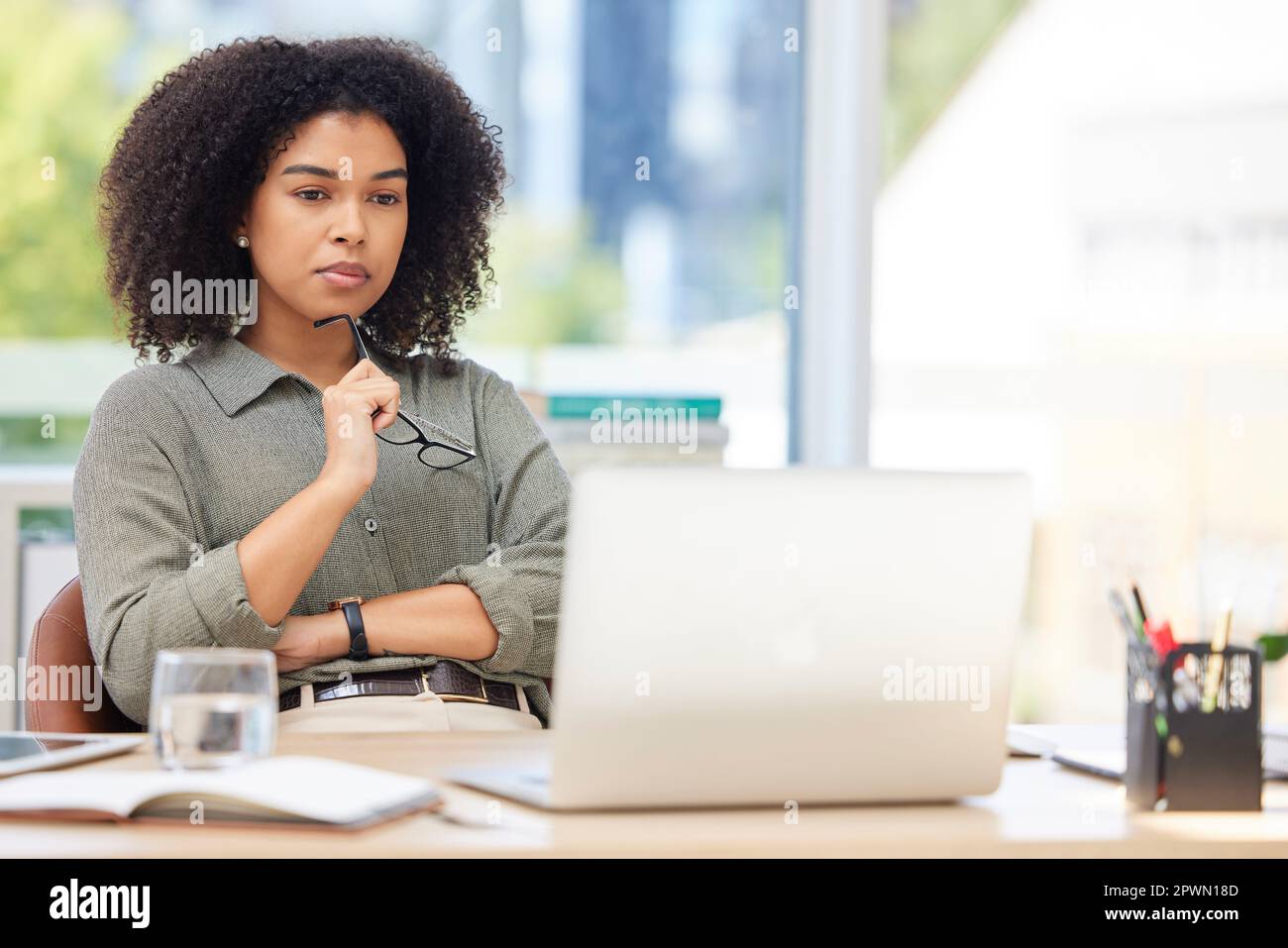 South african office worker hi-res stock photography and images - Alamy
