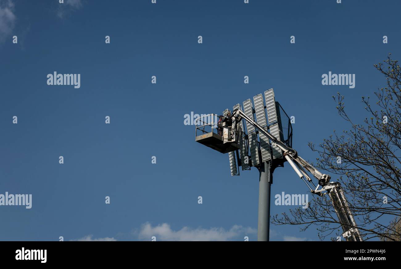 Lifting cradle hi-res stock photography and images - Alamy