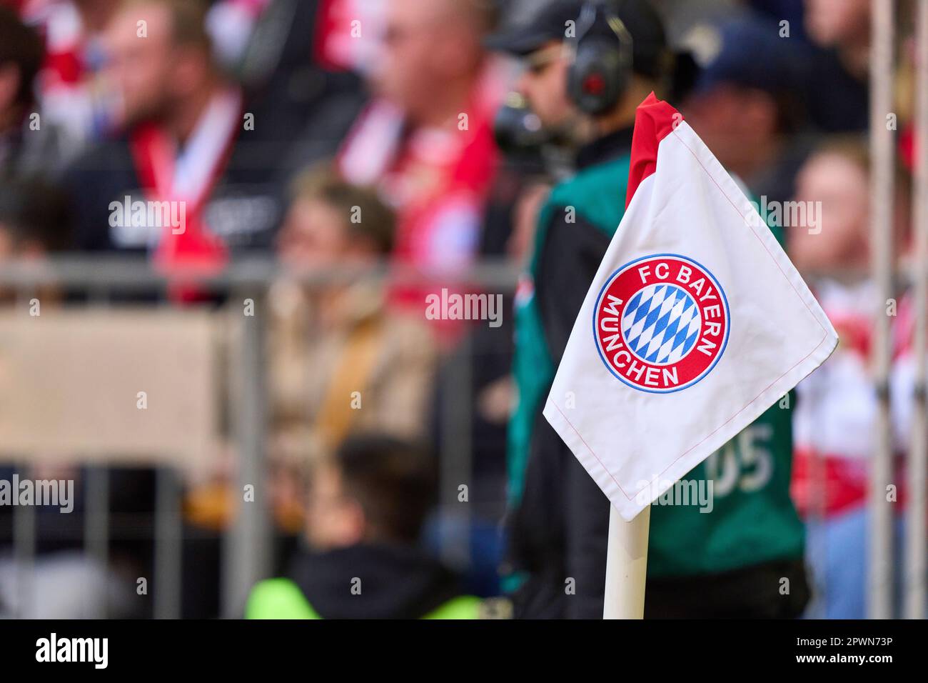 Munich, Germany. 30th Apr, 2023. beim Eckball Ecke, Eckfahne, corner ...