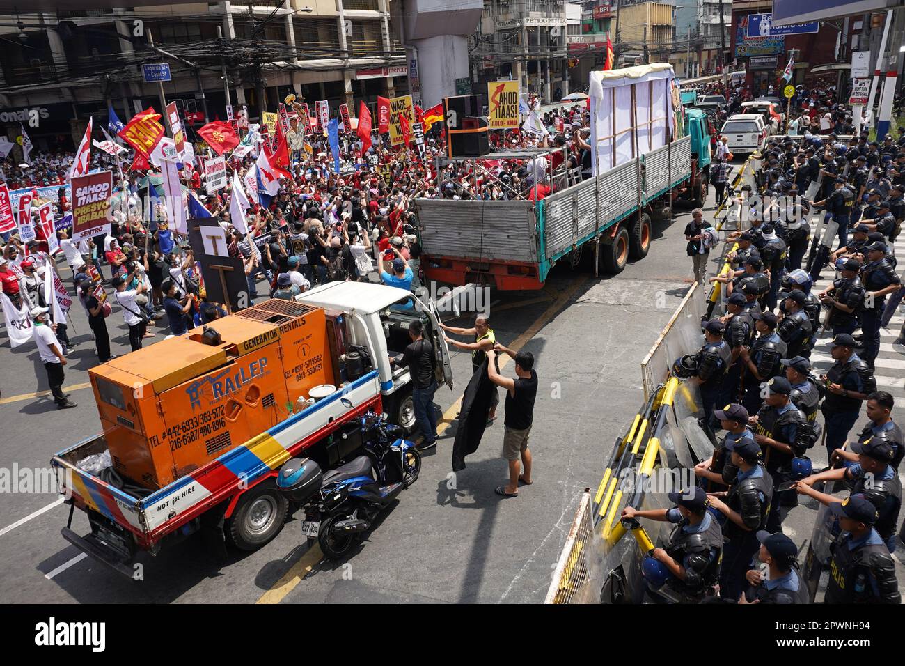 Manila, NCR, Philippines. 1st May, 2023. Various Filipino labor groups ...