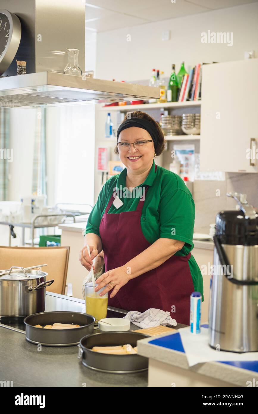 Nursing care cooking hi-res stock photography and images - Alamy